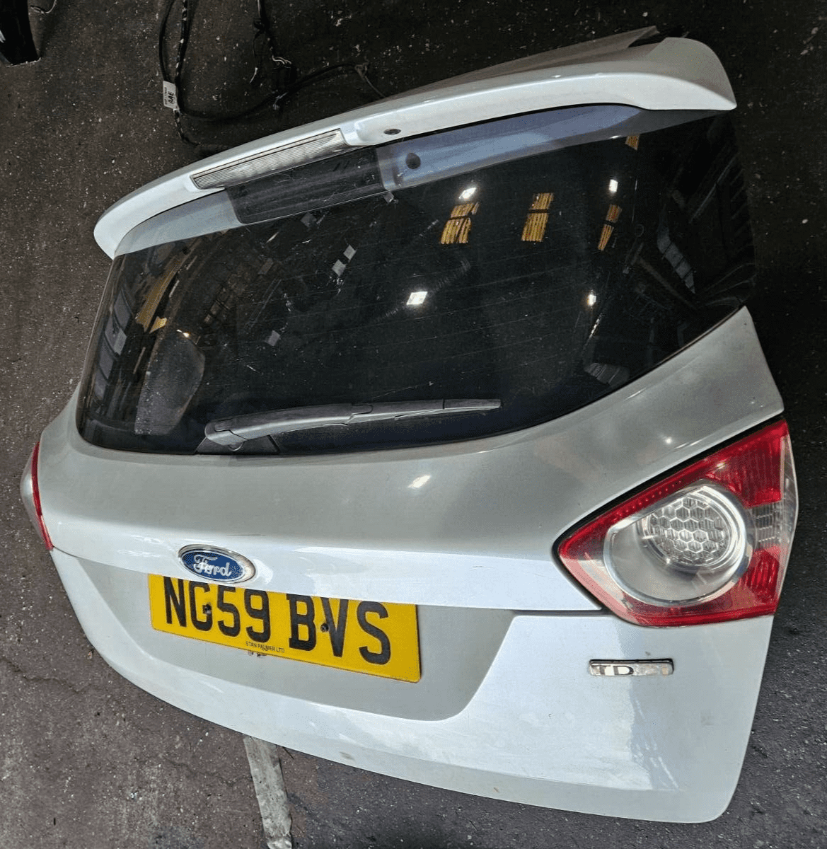 GENUINE FORD KUGA MK1 REAR BACK TAILGATE BOOT LID ICE WHITE 2008 - 2010