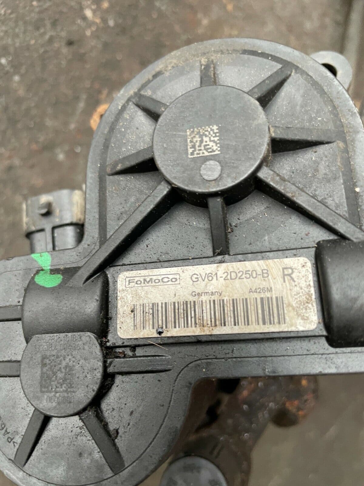 GENUINE FORD KUGA MK2 OS DRIVER RIGHT SIDE REAR ELECTRIC BRAKE CALIPER ...