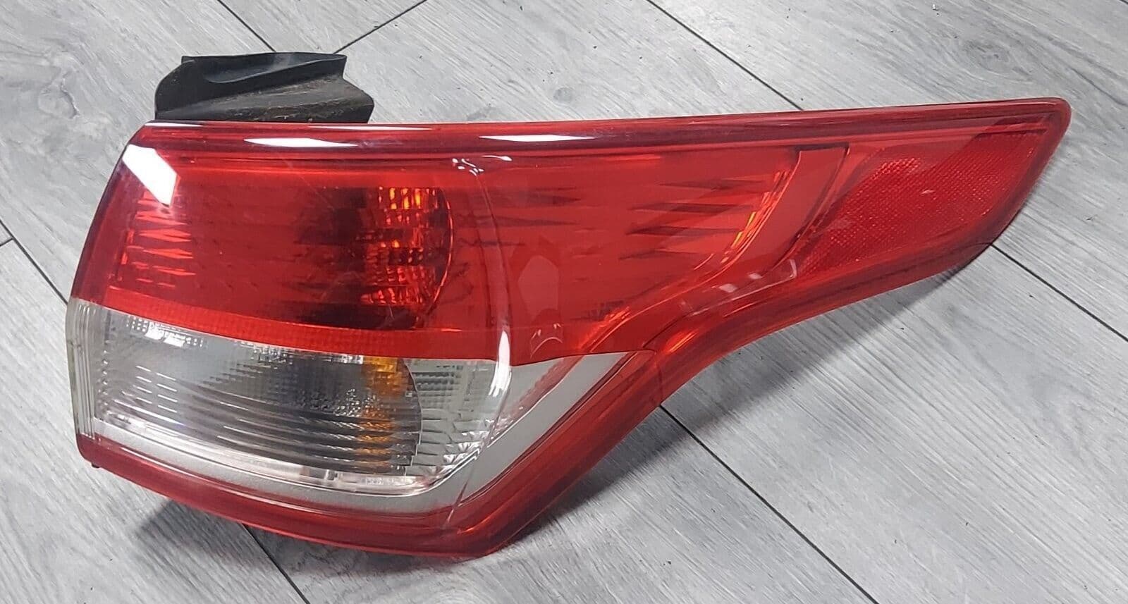 GENUINE FORD KUGA MK2 RIGHT REAR OUTTER TAIL LIGHT CV44-13404-BH 2013-2015