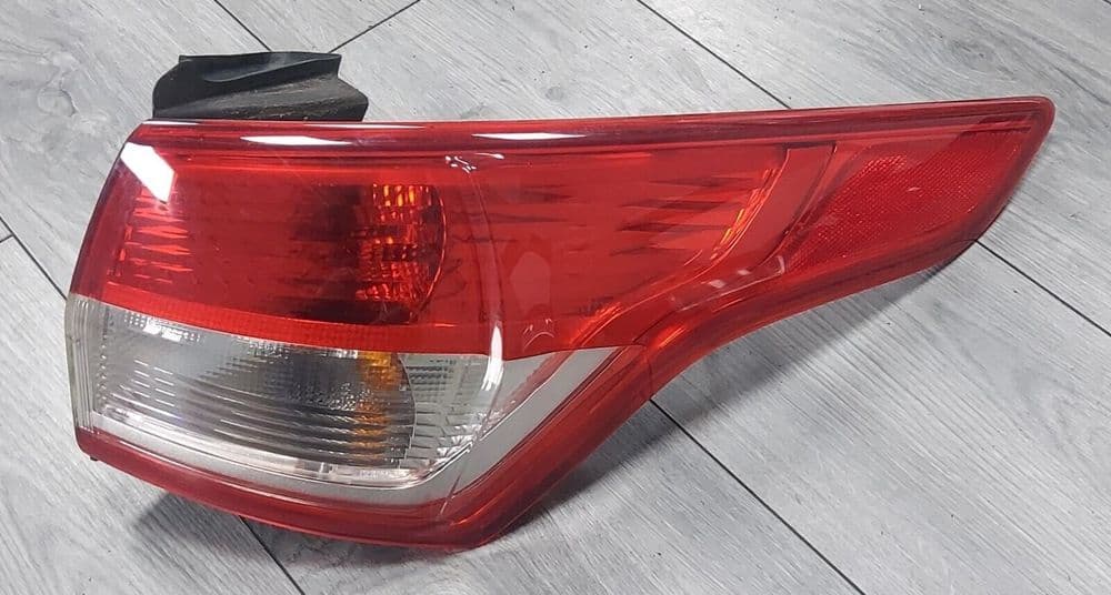 GENUINE FORD KUGA MK2 RIGHT REAR OUTTER TAIL LIGHT CV44-13404-BH 2013-2015