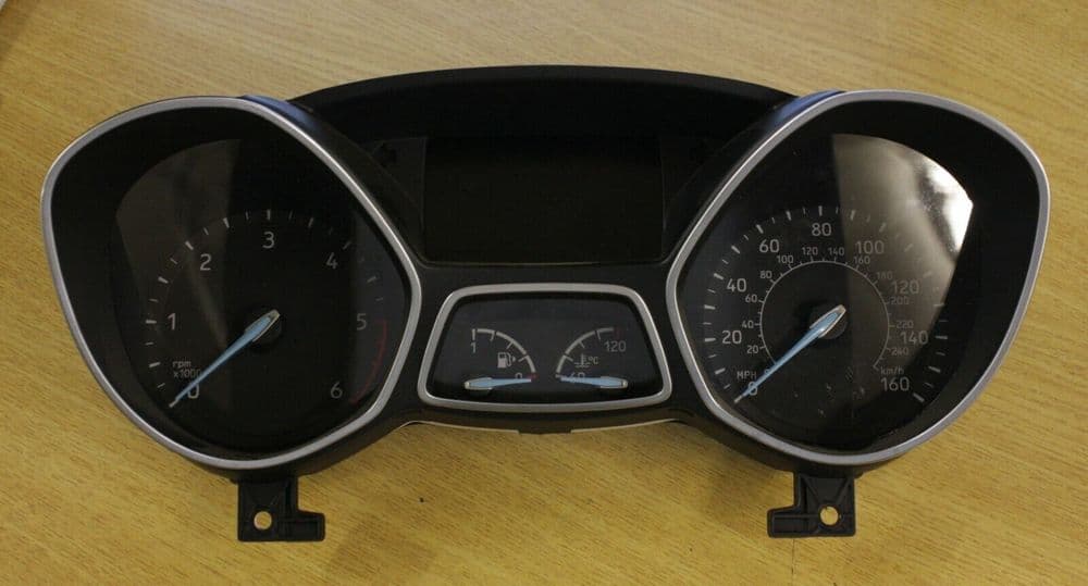 GENUINE FORD KUGA TDCi DIESEL SPEEDO CLOCK CLUSTER GV4T-10849-MN 2016-2019
