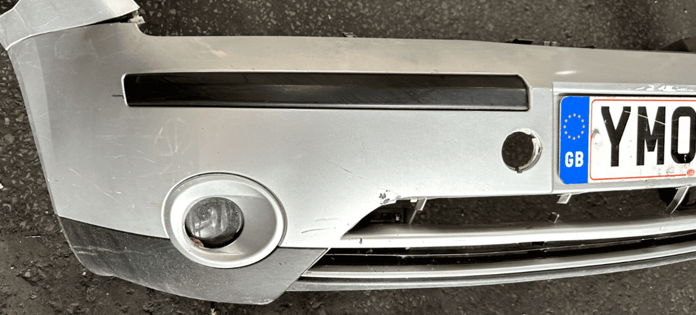 GENUINE FORD MONDEO MK3 FRONT BUMPER GRILL STARDUST SILVER 2001 - 2003