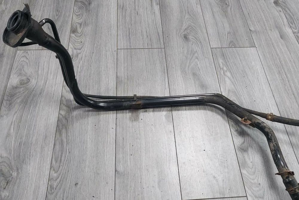 GENUINE FORD MONDEO MK3 PETROL ESTATE FUEL FILLER NECK PIPE 2001 - 2007