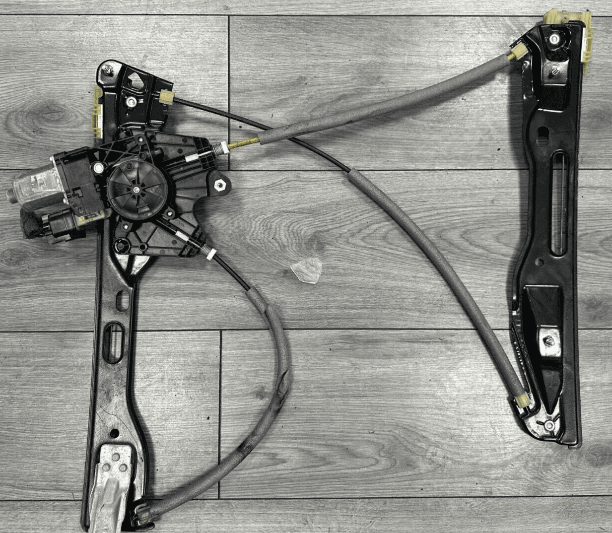 GENUINE FORD MONDEO MK5 FRONT RIGHT DRIVER WINDOW REGULATOR MOTOR 2015 ...