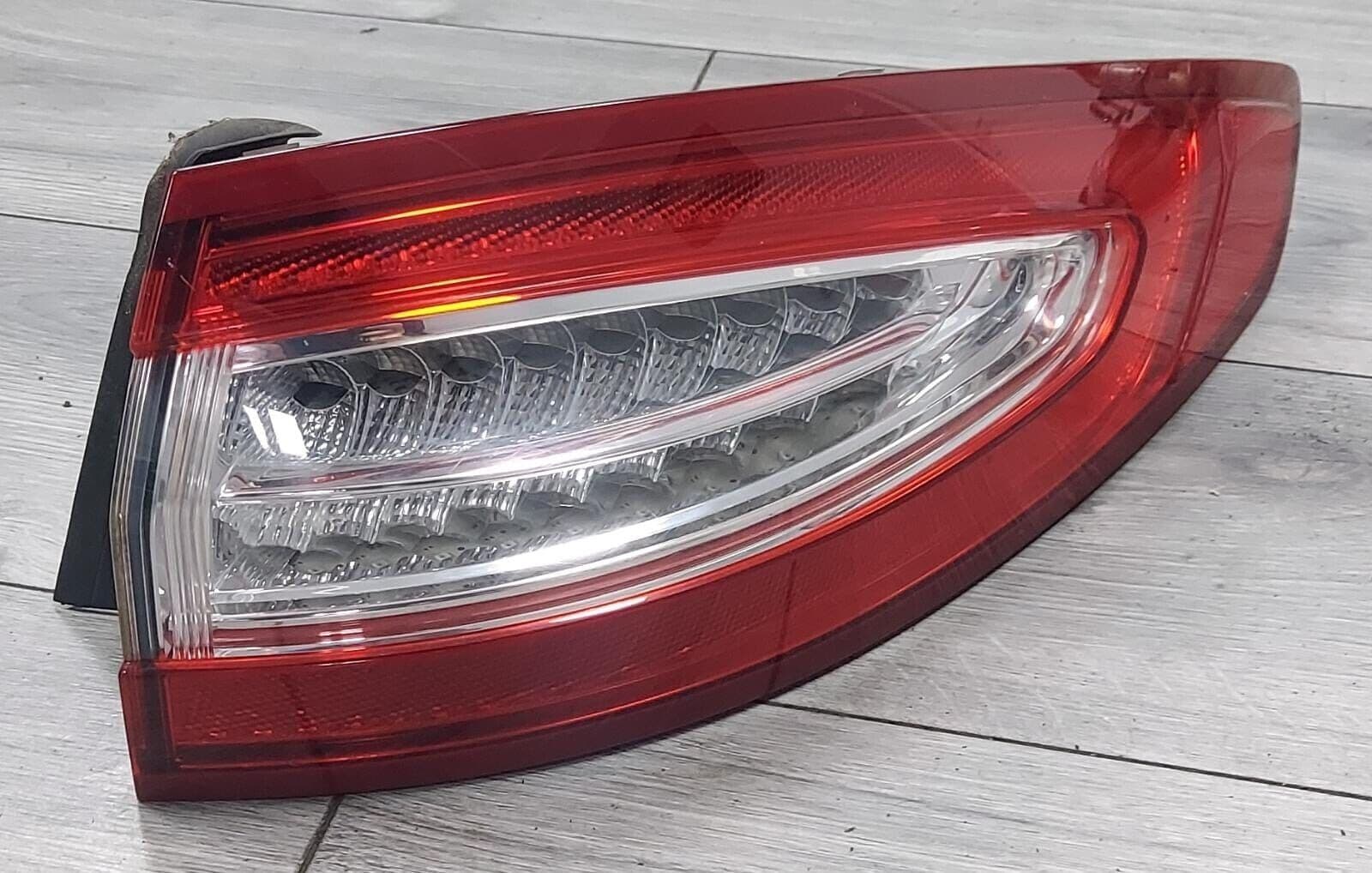 GENUINE FORD MONDEO MK5 SALOON REAR RIGHT OUTER TAIL LIGHT CLUSTER 2015 ...