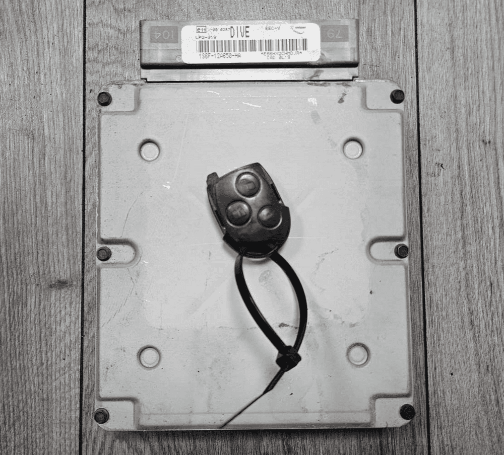 GENUINE FORD PUMA 1 7 PETROL ECU PCM 1S6F-12A650-HA DIVE KEY FOB 2000 ...