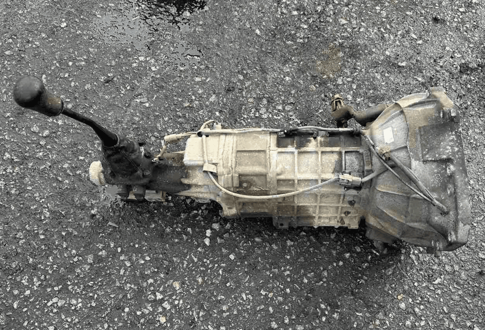 GENUINE FORD RANGER 2 5 TDi 2WD 5 SPEED GEARBOX XM34-7002-RA 2002 - 2006