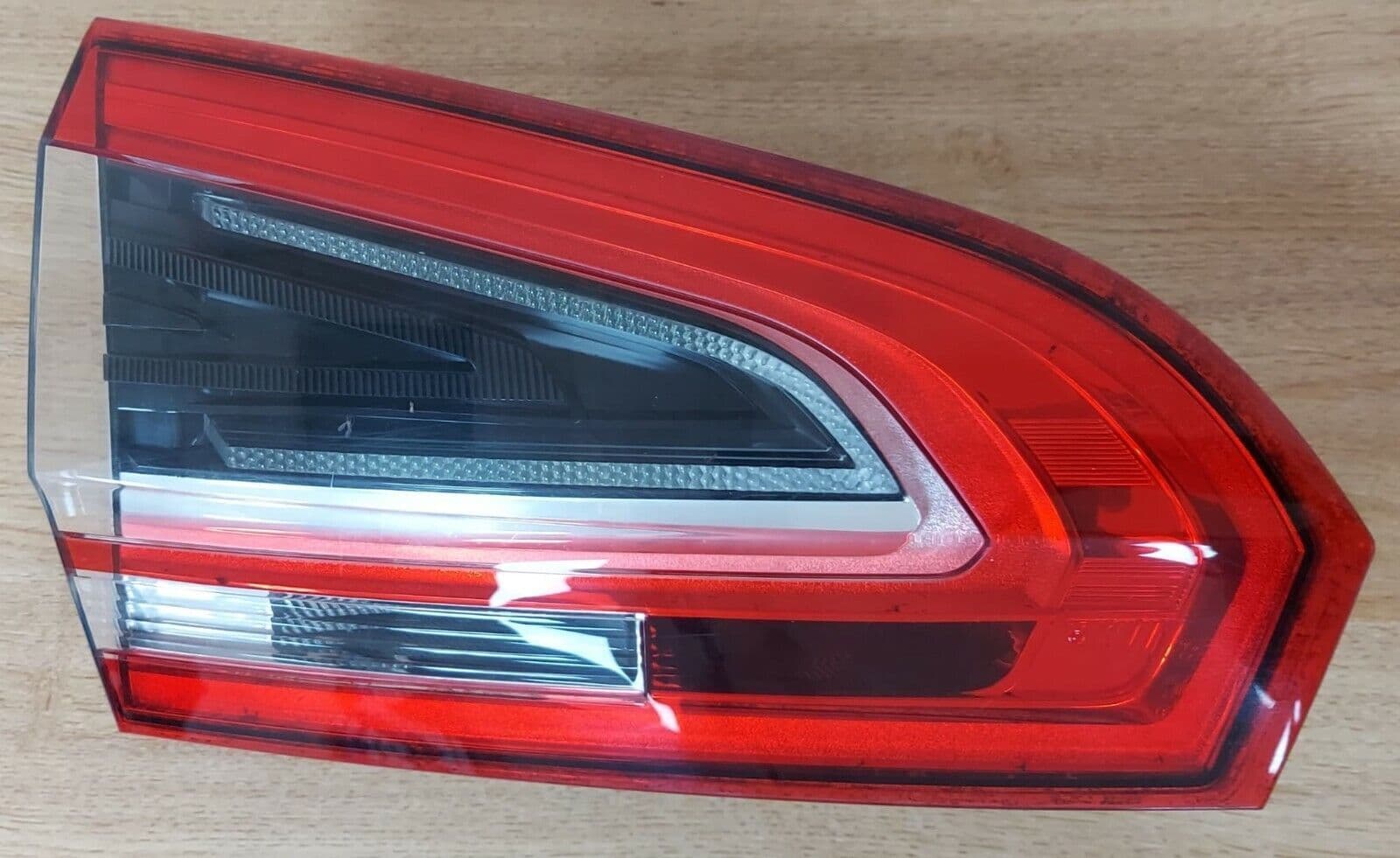 GENUINE FORD S-MAX TAILGATE BOOT INNER TAIL LIGHT PASSENGER SIDE 2010-2014