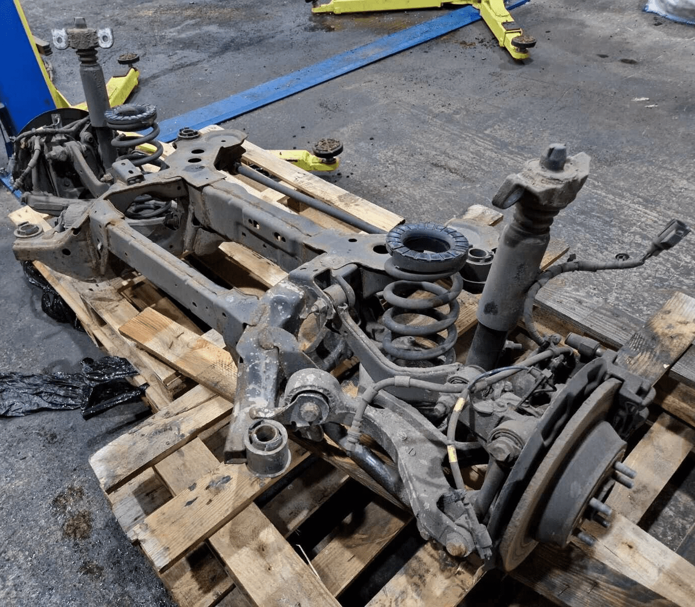 GENUINE MONDEO MK5 ESTATE REAR SUBFRAME CROSSMEMBER AXLE 2435112 2015-2019