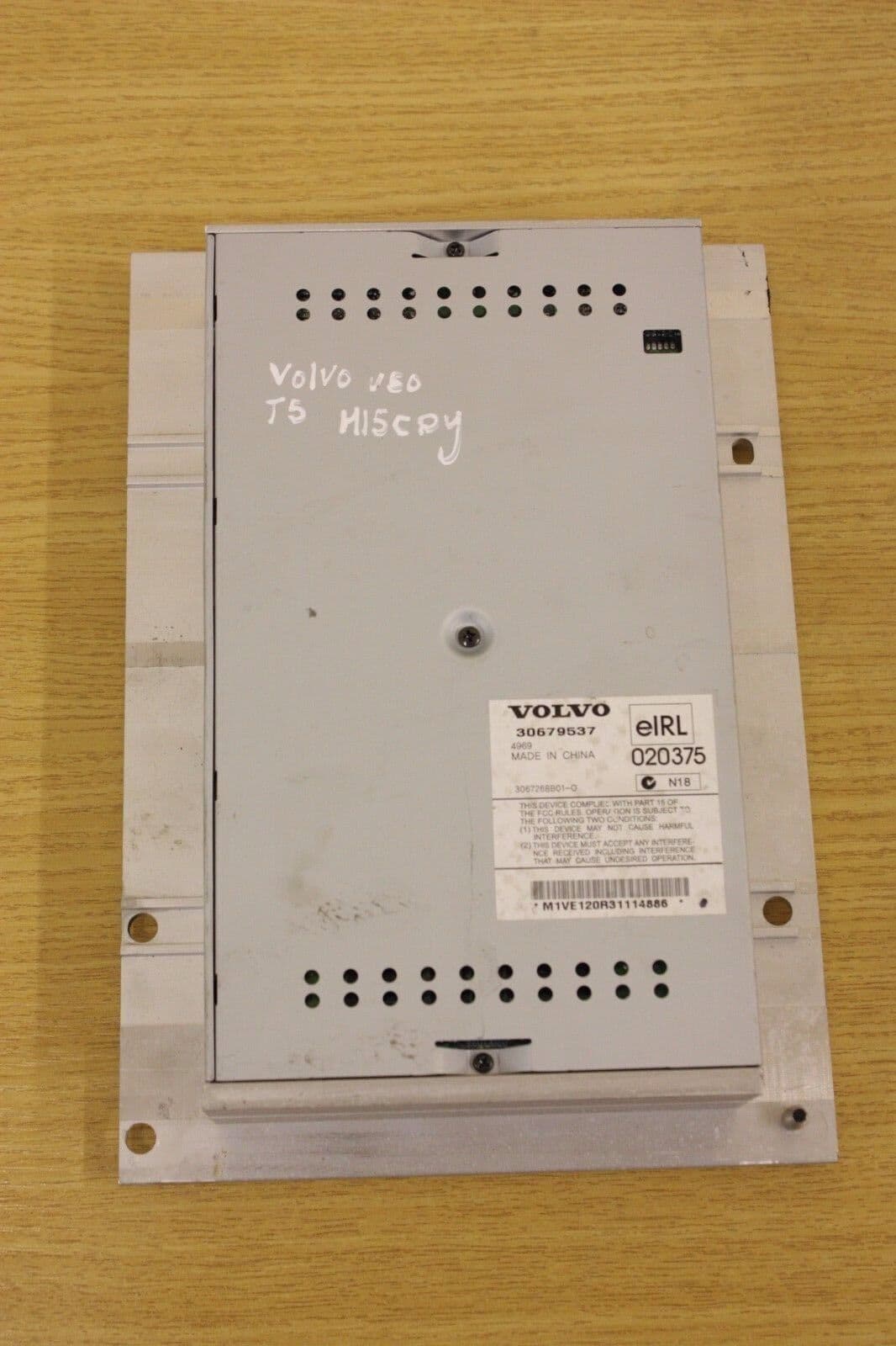 GENUINE VOLVO V50 S40 MULTIMEDIA AMP AMPLIFIER 30679537 2005 - 2009