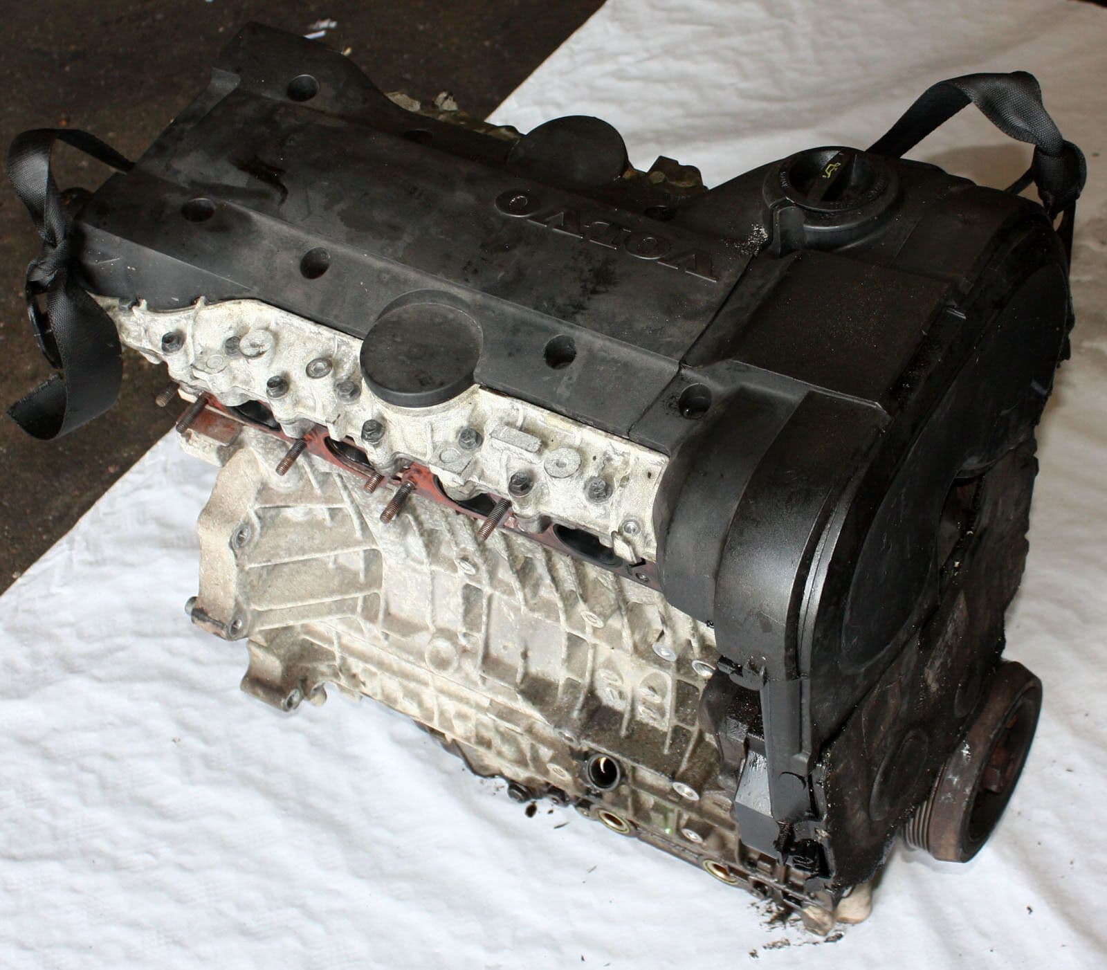 VOLVO S40 V50 C30 C70 T5 SE 2 5 TURBO PETROL ENGINE B5254T3 2004 - 2008