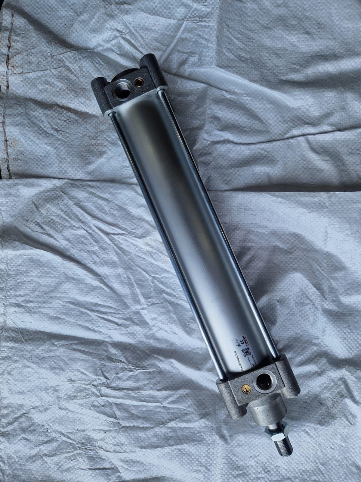 Whale Rear Boom Shut Off Cylinder