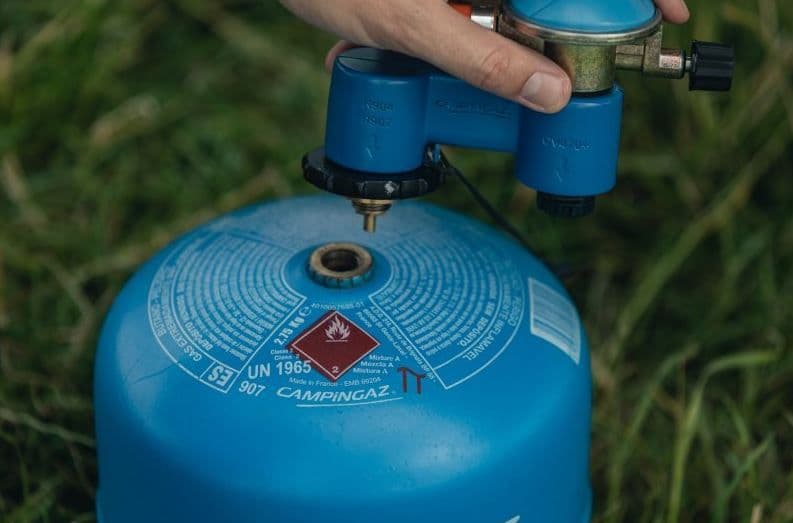 Campingaz Twin Connection CV/R Regulator Kit 2186508 - Grasshopper Leisure