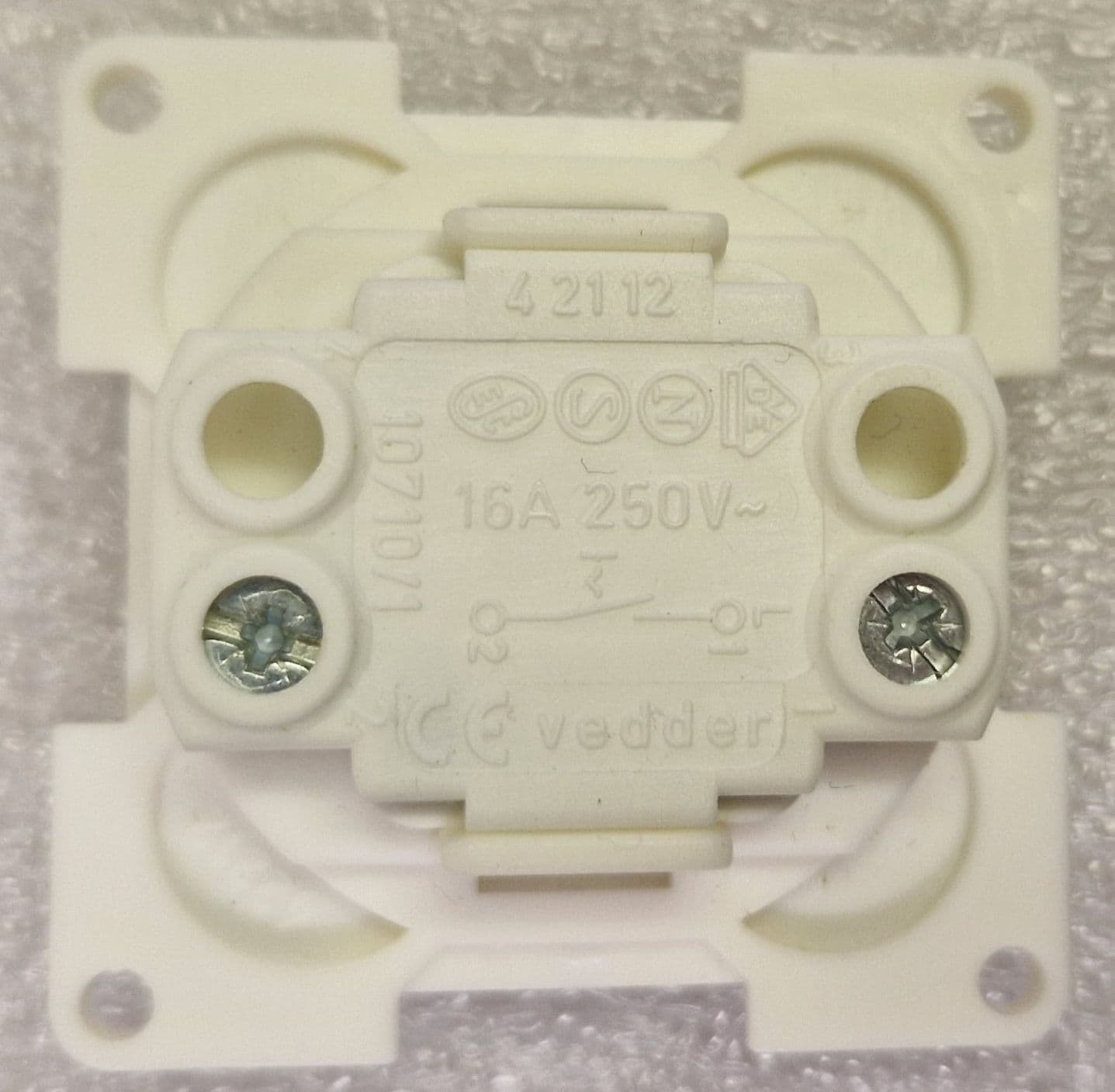 CBE 1 Gang 1-way Switch 270124, CBE electrical, Caravan & Motorhome ...