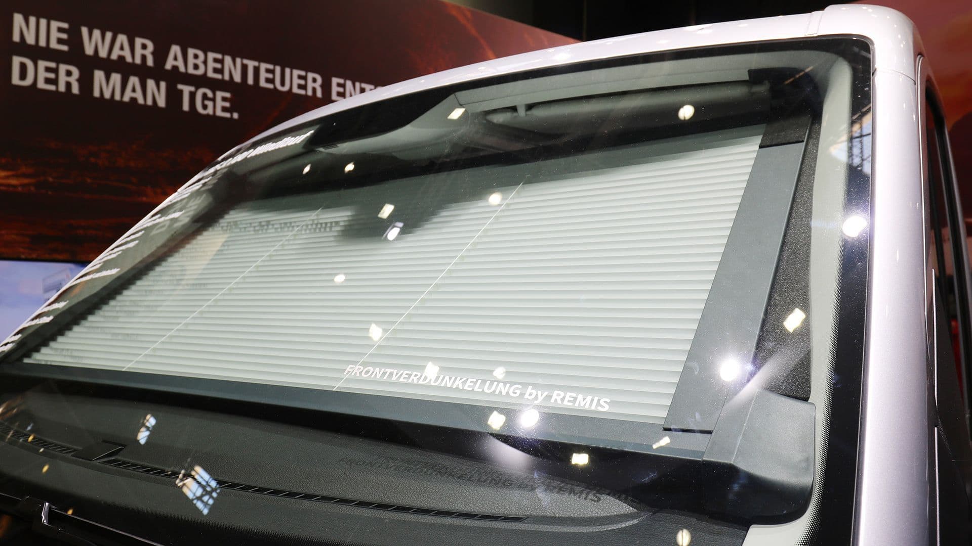 REMIfront V Cab Front Window Blind for MAN TGE & VW Crafter 2019 ...