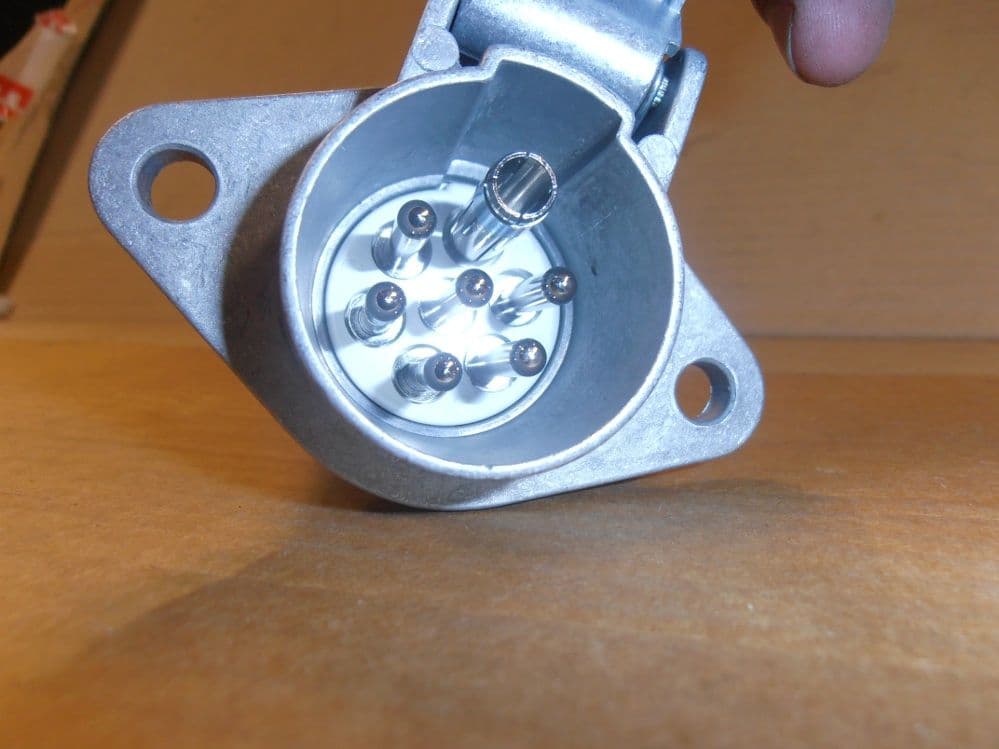 24 volt 7 pin Trailer connector