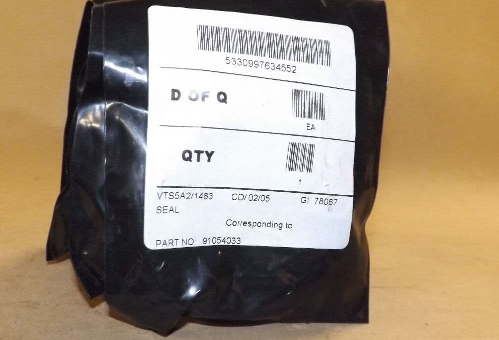 Bedford MJ Transmission case seal