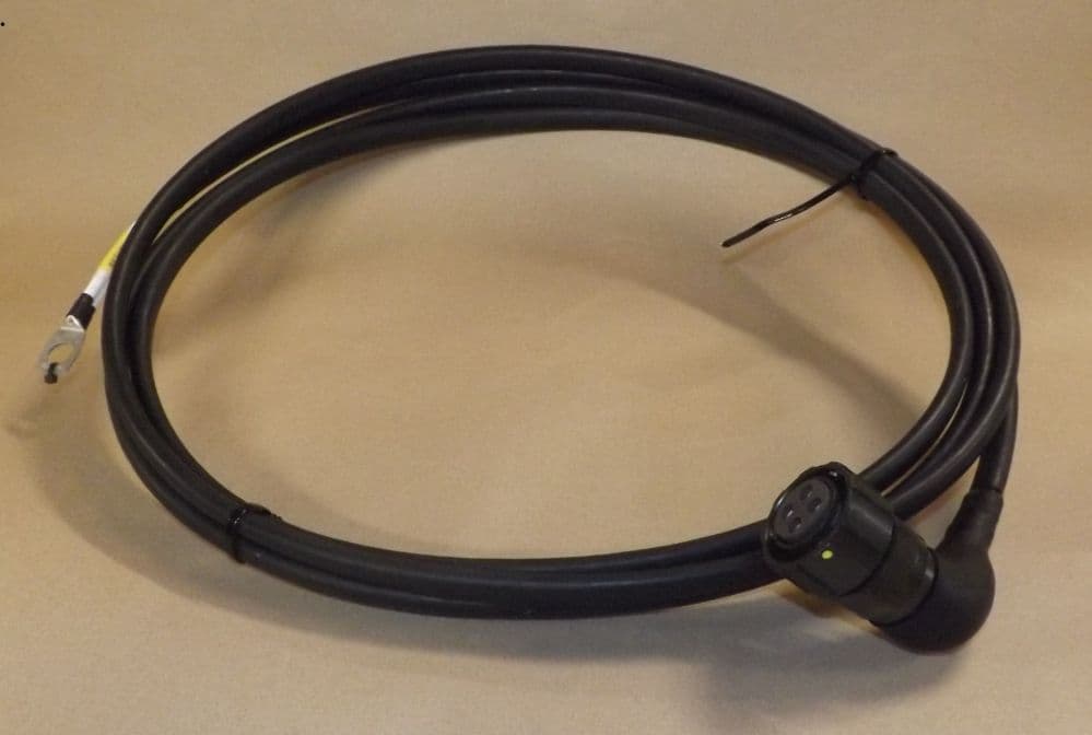 Challenger Power cable 4 pin female