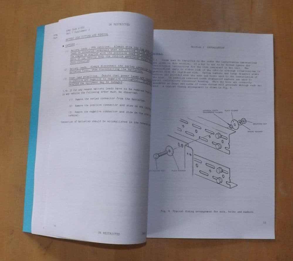 Clansman 353 fitted into Land Rover 1/4 ton and 3/4 ton User handbook 61590