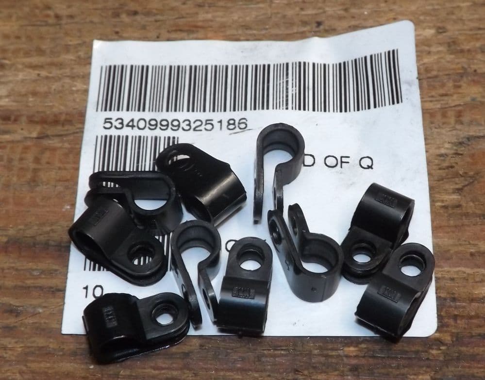 CLANSMAN Bowman Plastic P clips x 10 small