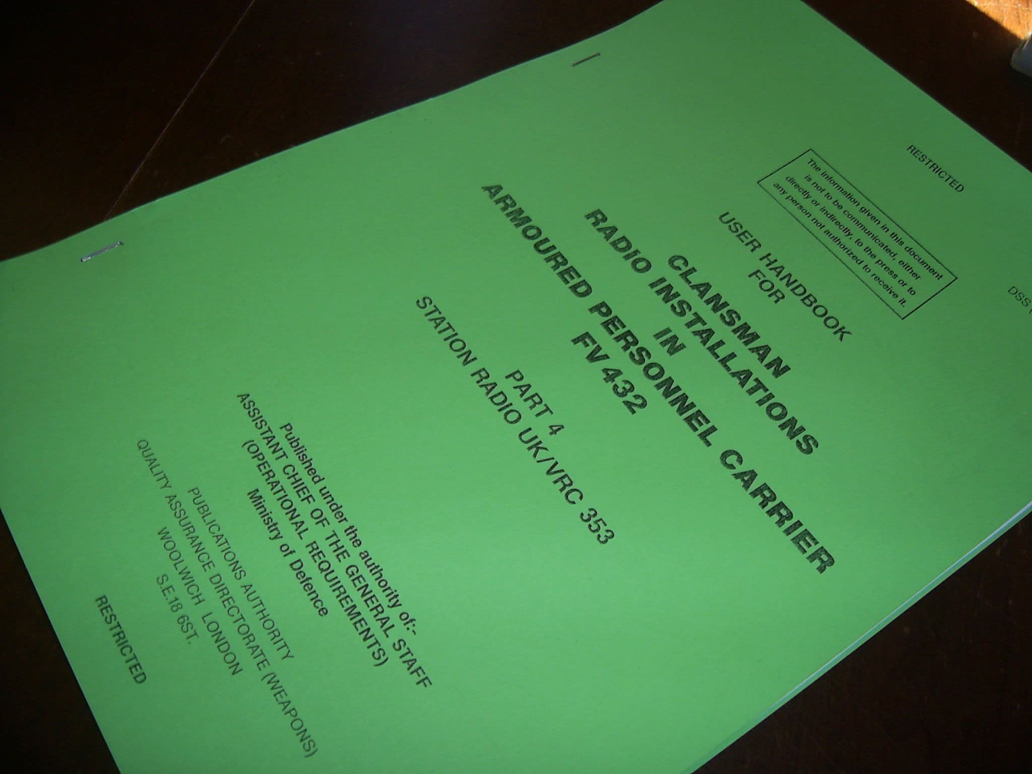 Clansman radio installations into FV432 Part 4 Station radio UK/VRC353