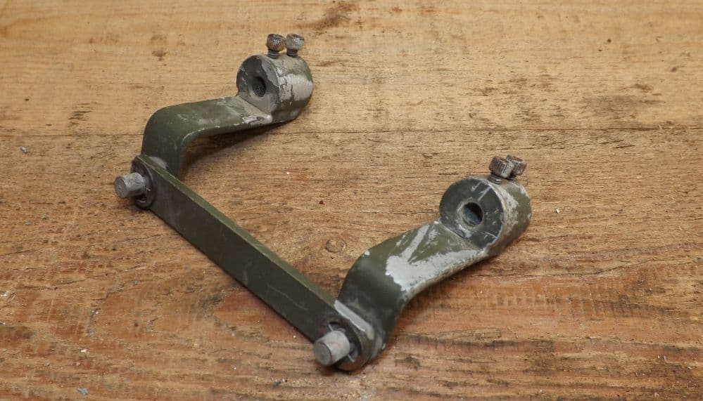 CVRT Periscope wiper assembly