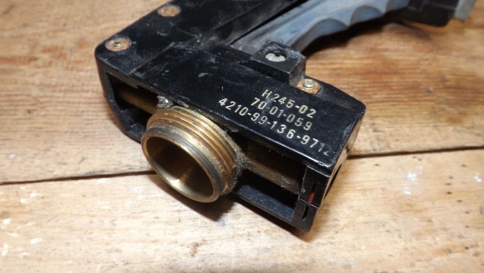 Fire extinguisher handle