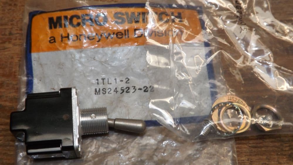 Honeywell 1TL1-2 Toggle Switch
