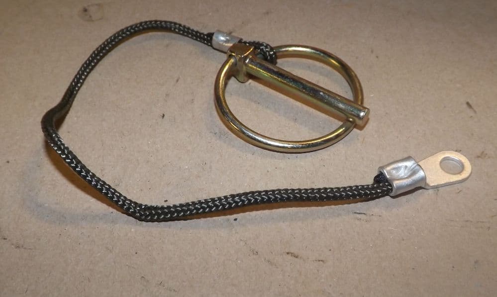 Trailer tailgate snap ring