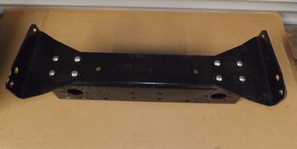 Vehicle cross member