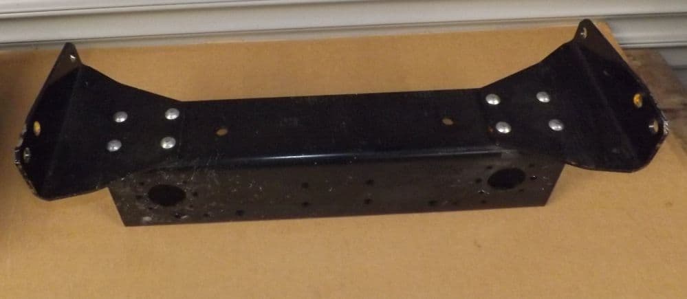 Vehicle cross member