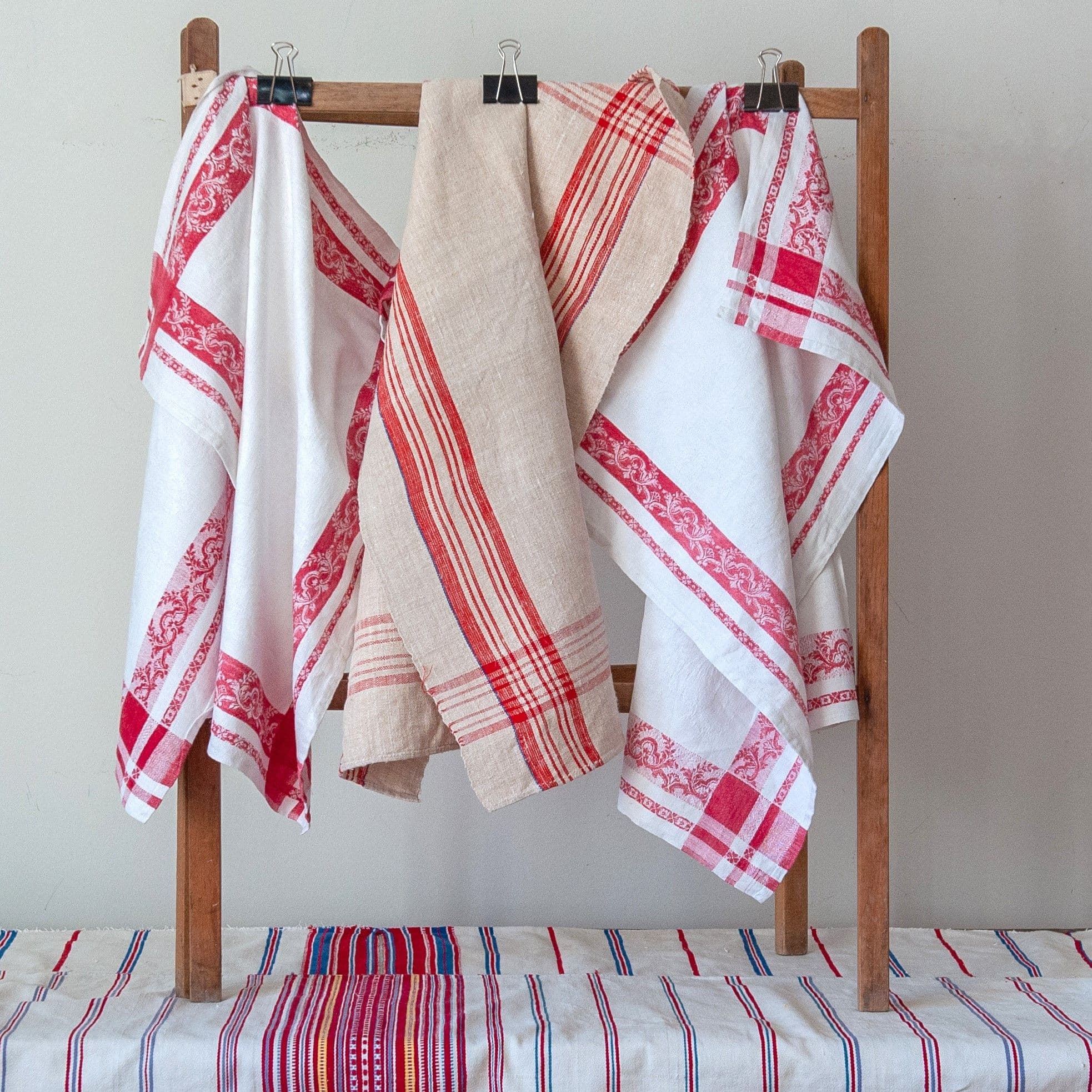 Vintage Linen - Fabric Embroidery – Upholstery Fabric | Parna