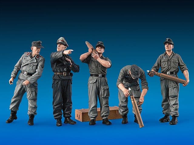 MT35008 German SPG Crew