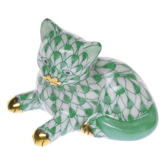 Herend Porcelain Fishnet Figurine of a Miniature Kitten