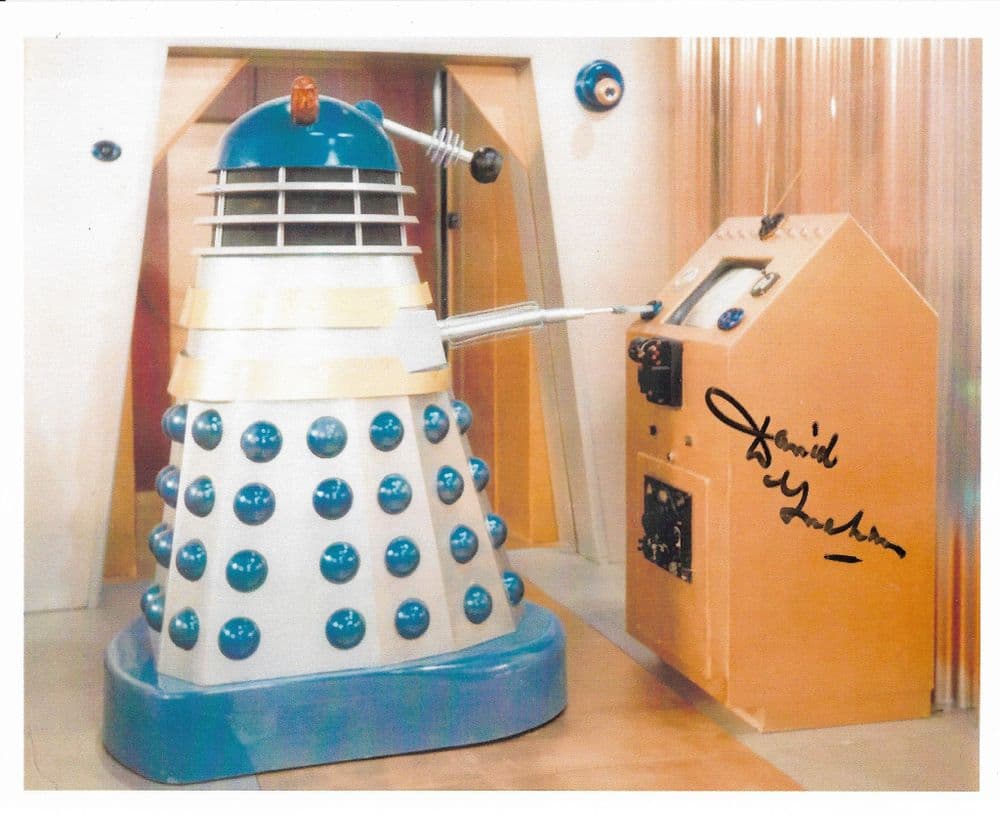 David Graham "DOCTOR WHO" Genuine Signed Autograph 10X8 COA 22712