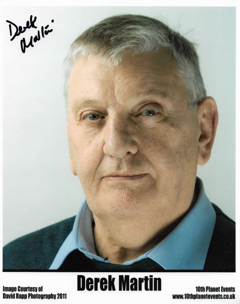 Derek Martin "EASTENDERS" genuine signed Autograph 10 x 8 COA 22292