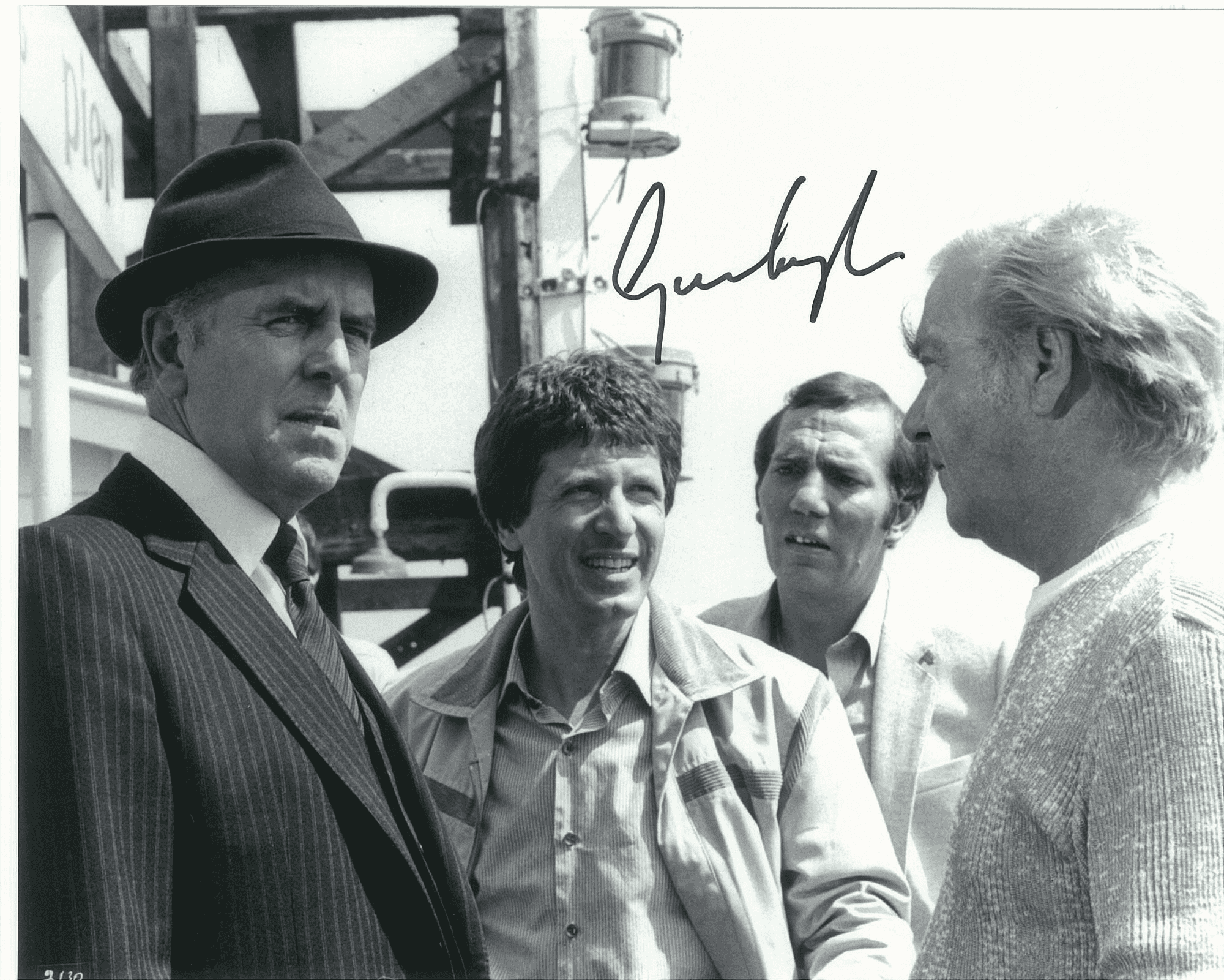 George Layton - Doctor in Charge 10x8 genuine signed autograph 10229