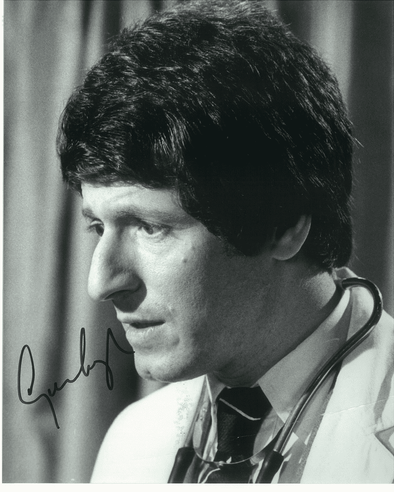 George Layton - Doctor in Charge 10x8 genuine signed autograph 10233