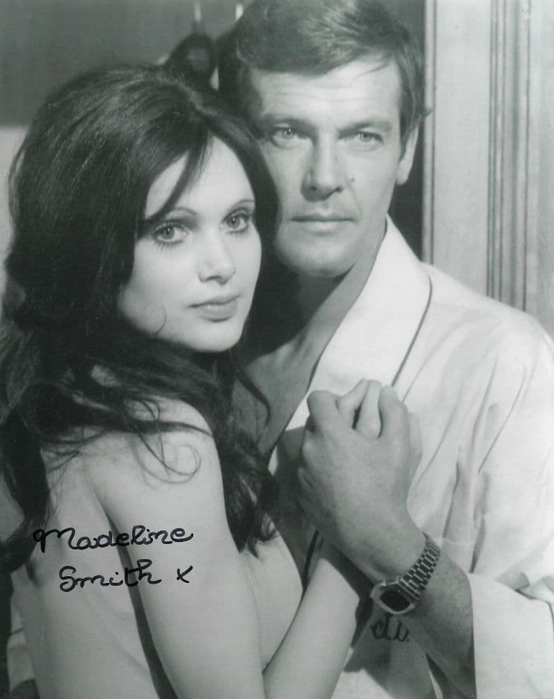 Madeline Smith HAMMER HORROR - BOND Genuine Signed Autograph 10x8 COA 11373