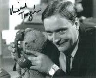Michael Troughton - 10 x 8 genuine signed autograph 5