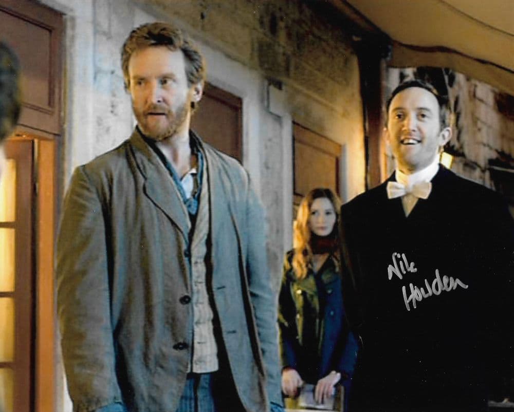 Nik Howden from Vincent & The Doctor signed 10 by 8 photograph