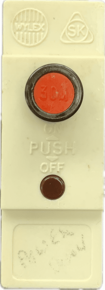 Wylex Plug in MCB 30amp Red Push Button BS3871 1kA