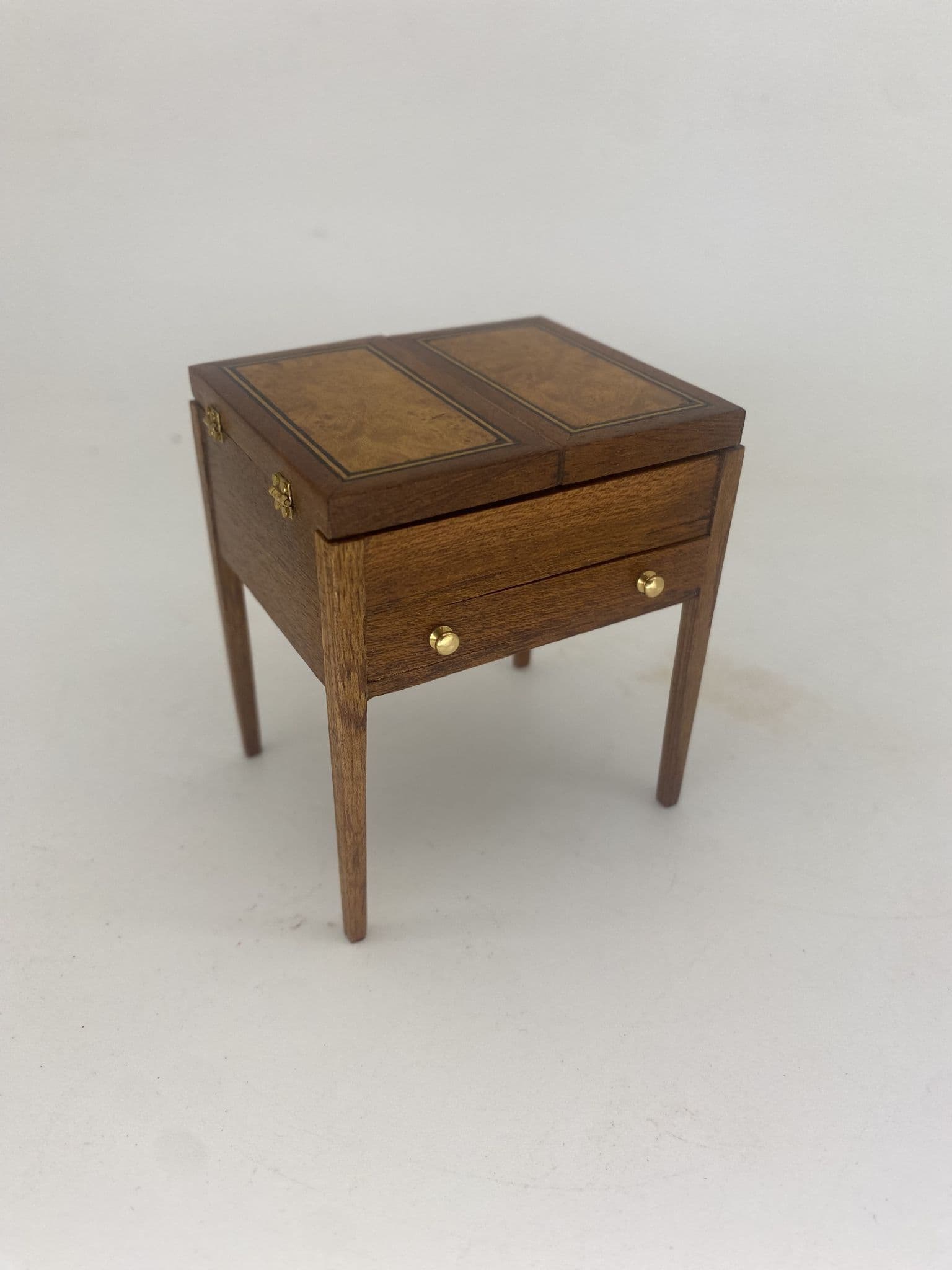 170 Card/Games Table