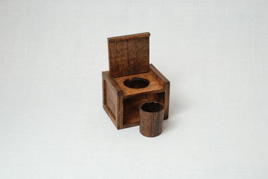 185 Tudor Toilet