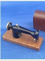 212 Singer Sewing Machine