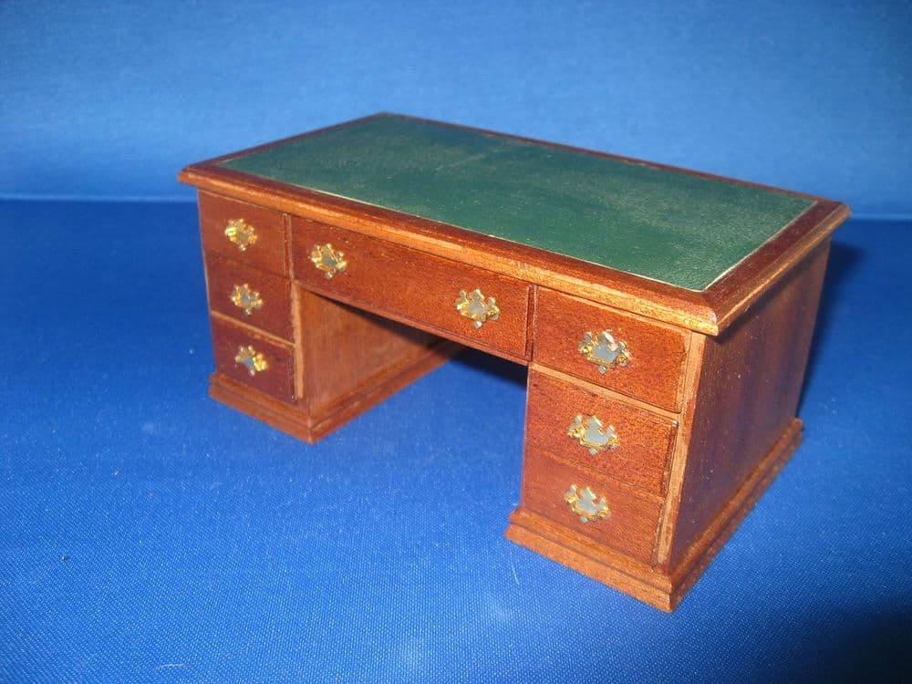 232 Map Desk