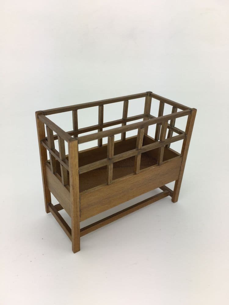 Arts & Craft Cot