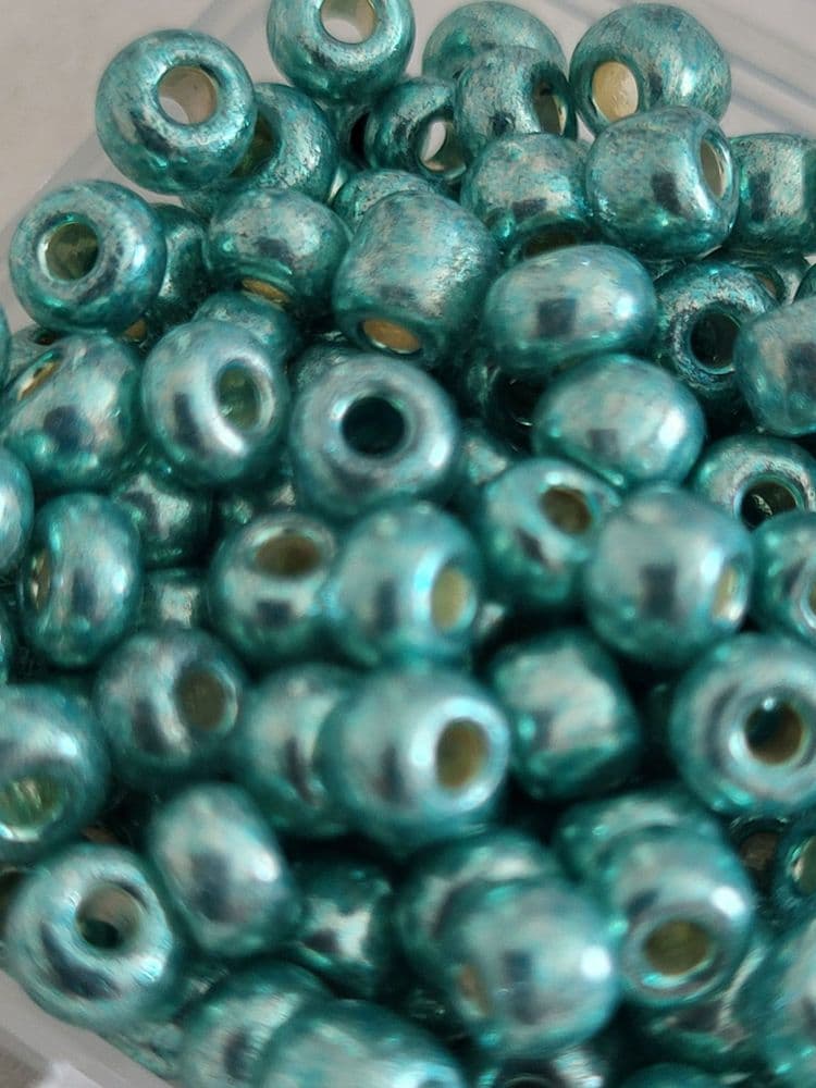 Medium Mint Pearl 4mm