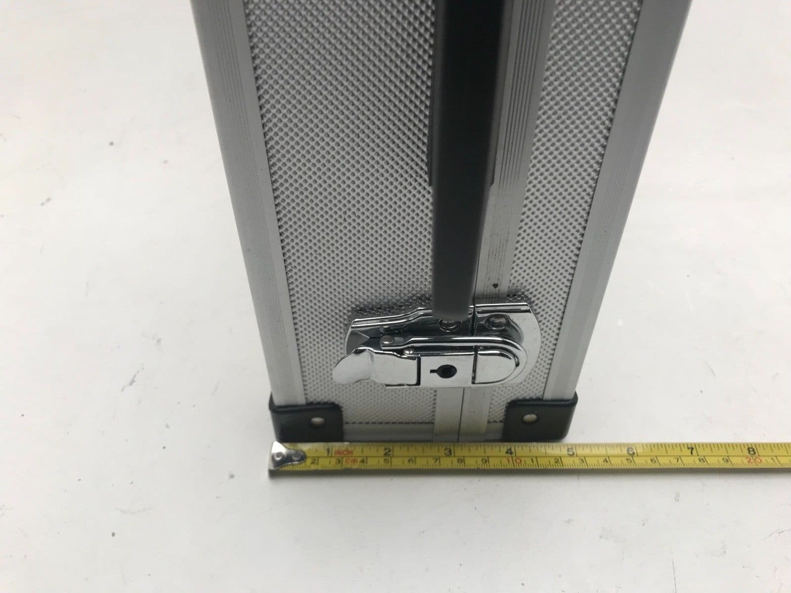 Aluminium camera case with dividers