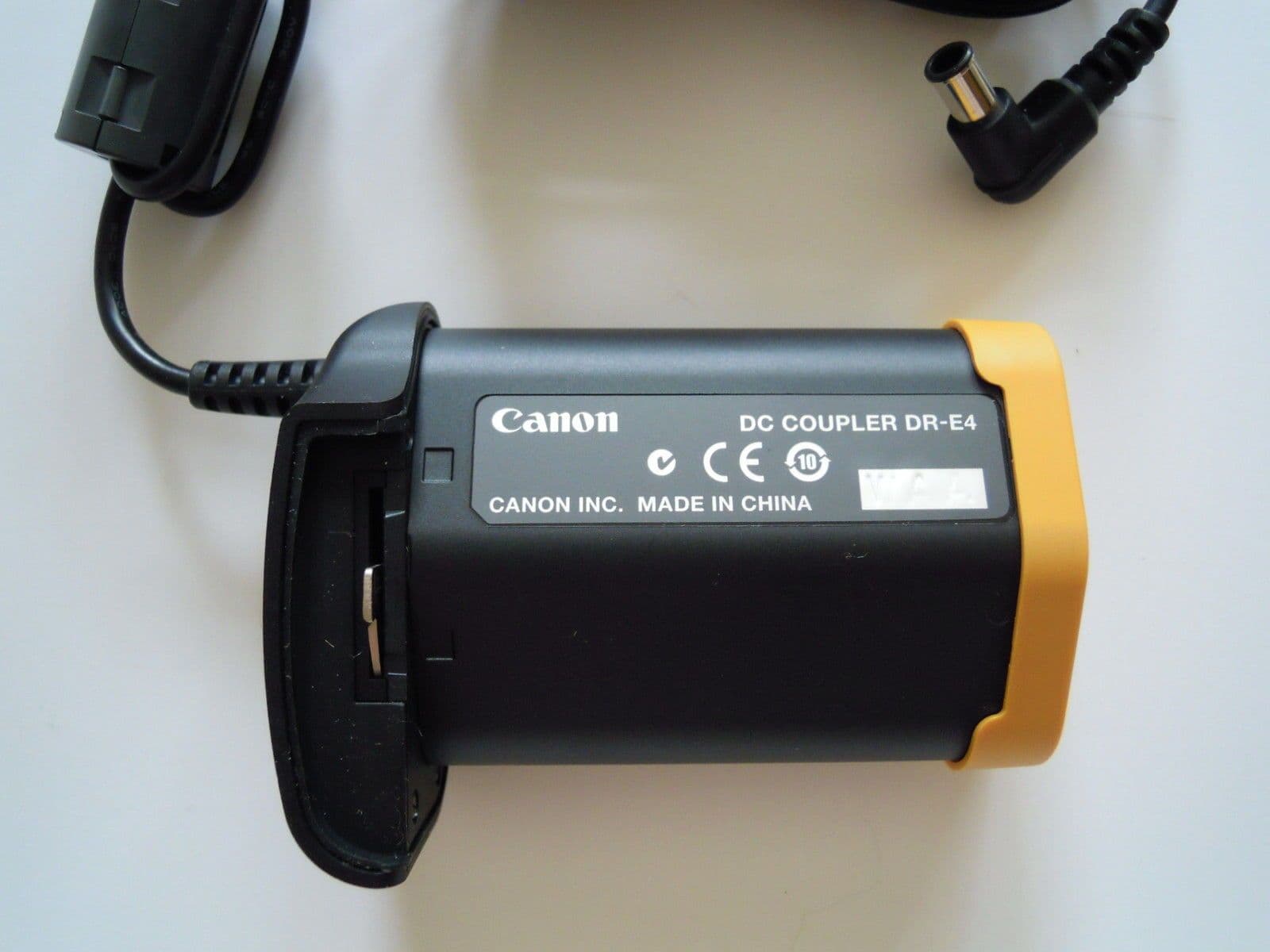 Canon DC Coupler DR-E4 Mains adapter for EOS 1D mark III 1DS Mark III 1D Mark 4